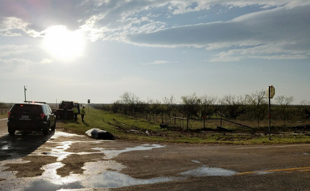 Three storm chasers killed in crash at remote intersection | NTD