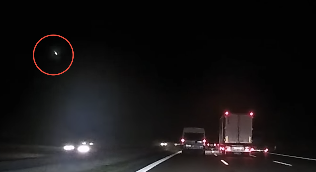 Fireball Witnessed Speeding Through German Skies | NTD