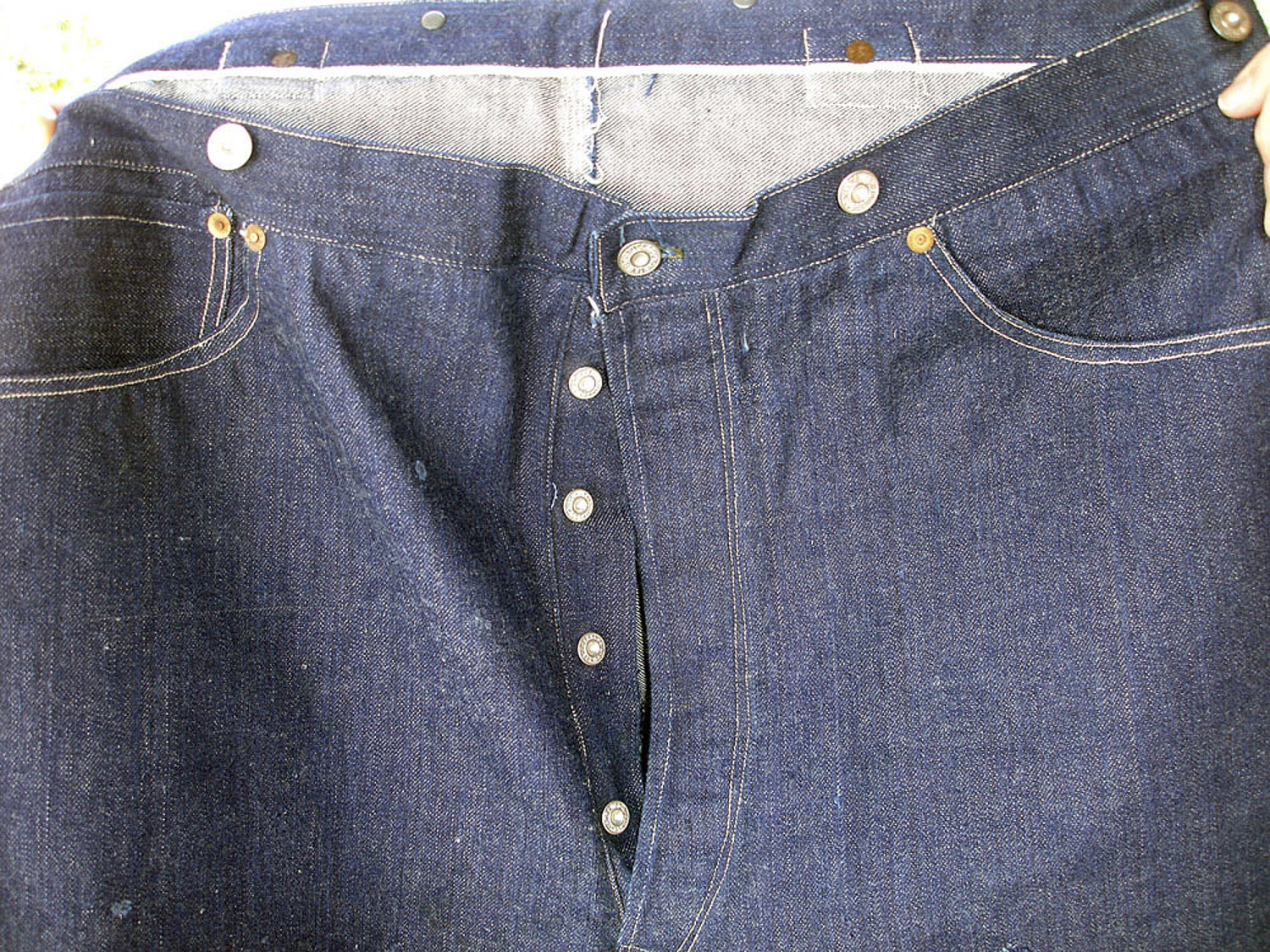 These Jeans Were Sold For Nearly $100,000–See What’s So Special About ...