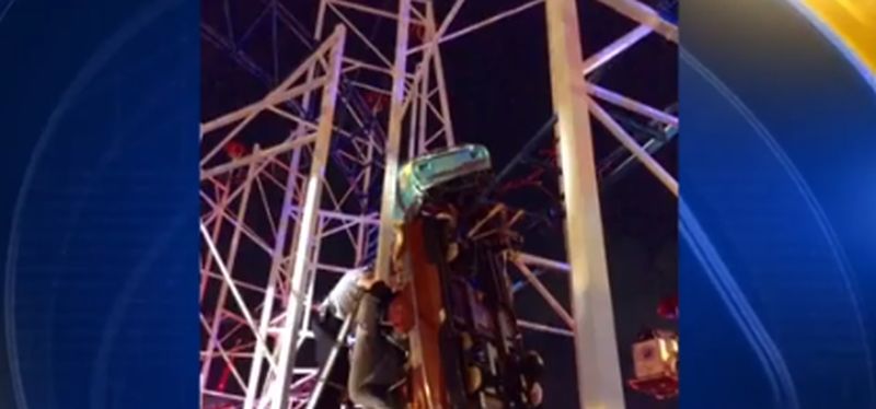 Roller Coaster 'Flips Upside Down' in Florida, 6 Injured | NTD