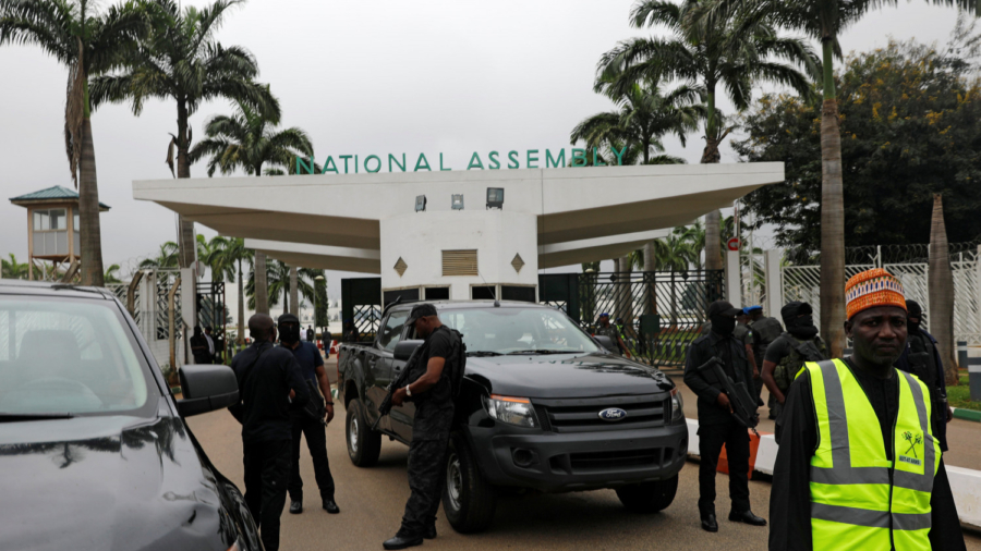Nigerian Security Agents Held Blockade at Parliament, Chief Later Fired ...
