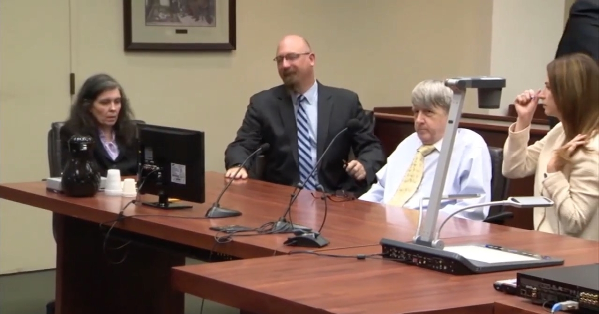 Parents Accused of Shackling Children in Home Appear in Court | NTD