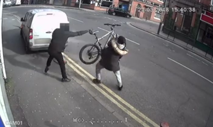 CCTV Gets Knifeman Jailed for 4 Years Over Attack on Mystery Cyclist | NTD