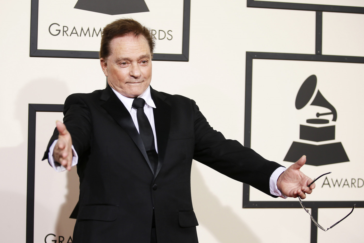 Jefferson Airplane Co-founder Marty Balin Dies at 76 | NTD