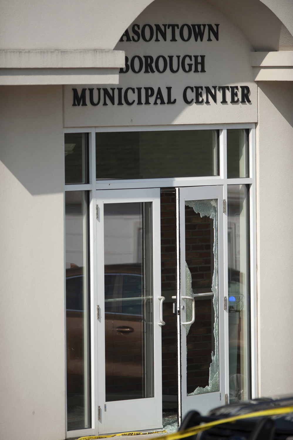Police Kill Gunman Who Shot 4 in Pennsylvania Court Lobby | NTD