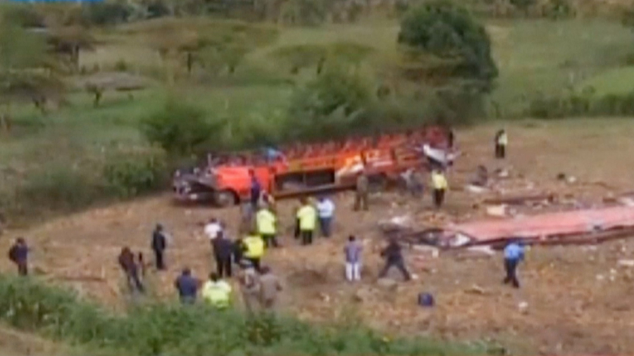Children Among 50 Dead in Kenya Bus Crash Amid Claims of Overloading | NTD