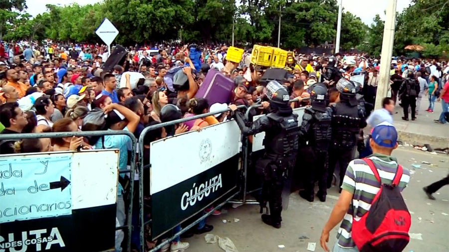 Venezuelan Exodus a “Monumental Crisis”: U.N. High Commissioner for ...