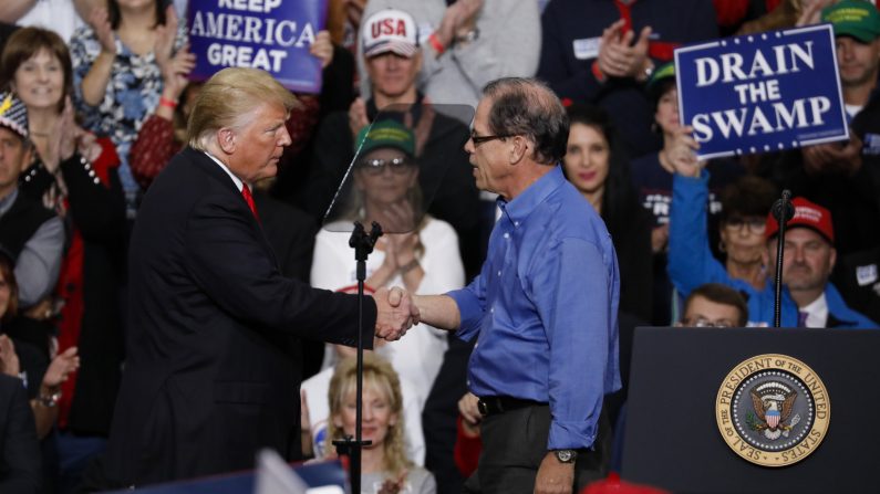 Trump Campaigns for Candidate in Indiana, Cites Employment, Migration | NTD