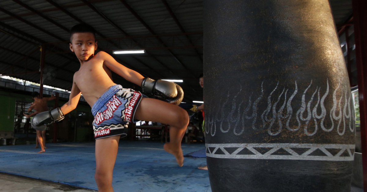 Death of Young Thai Kickboxer Brings Focus on Dangers | NTD