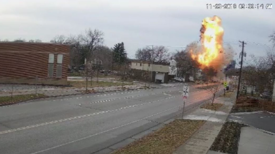 Video Shows Minnesota House Explosion; 80-Year-Old Man Injured | NTD
