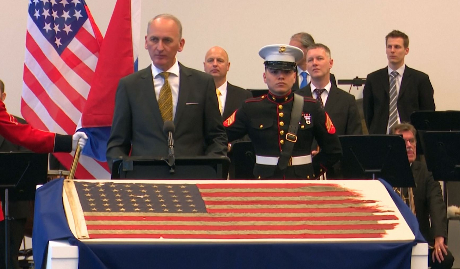 US D-Day Flag to Return Home 75 Years After Normandy Landing | NTD