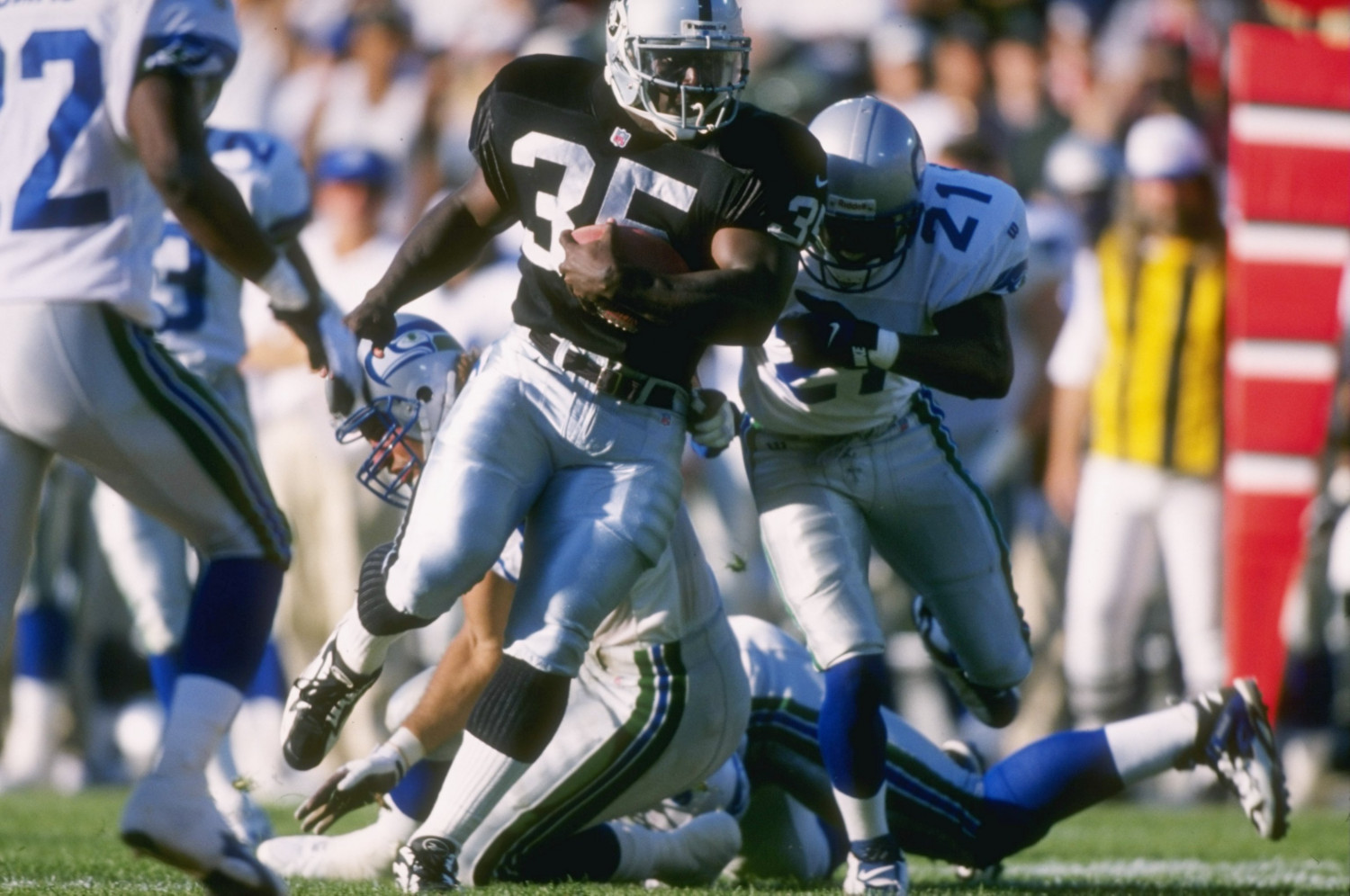 Former NFL Player TJ Cunningham Shot Dead in Fight Over Parking Spot | NTD