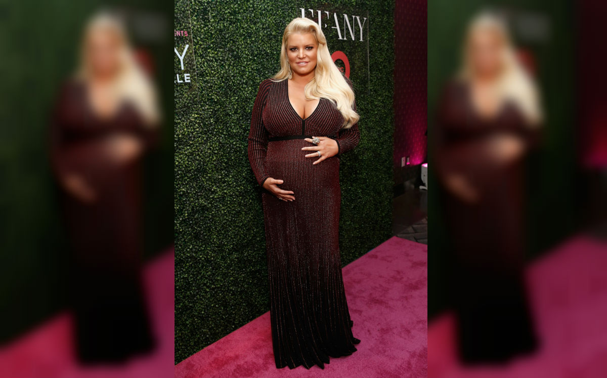 Jessica Simpson Welcomes Baby No. 3 With Husband Eric Johnson | NTD