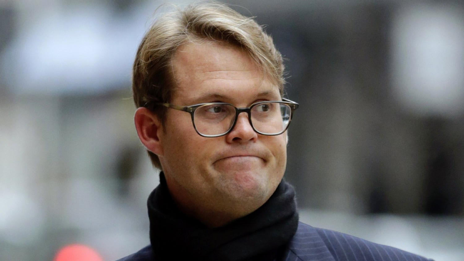 Test Taker Pleads Guilty in College Admissions Bribery Scam | NTD