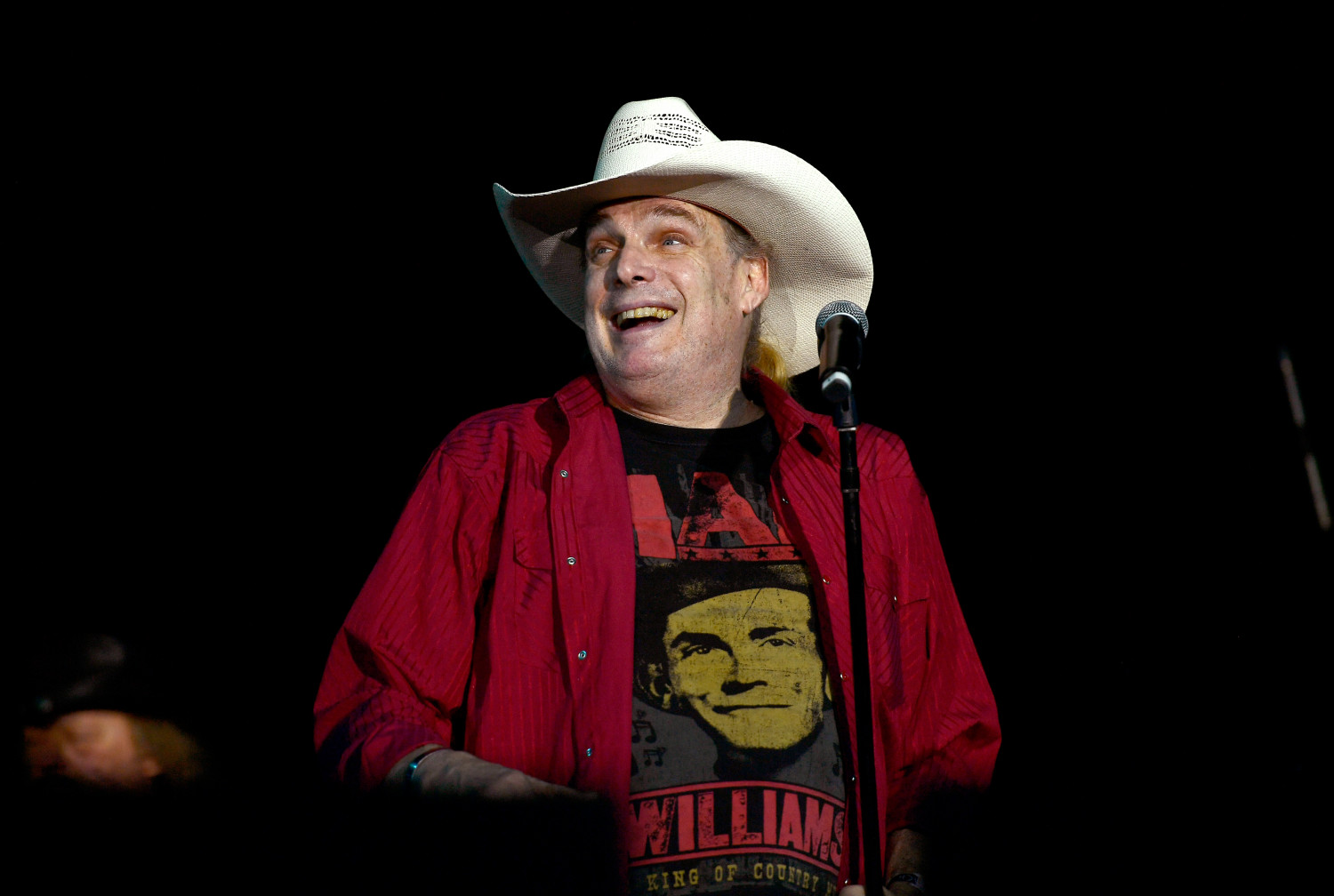 Molly Hatchet Singer Phil McCormack Dies at Age 58 | NTD