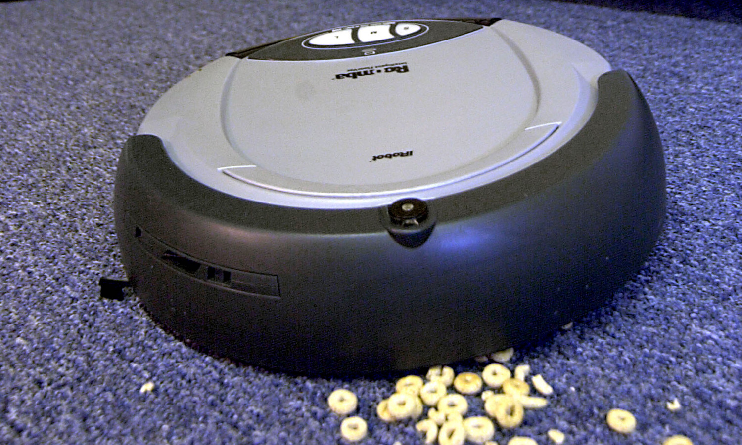 Police Break Into Bathroom With Guns Drawn Only to Find the Suspect is ...