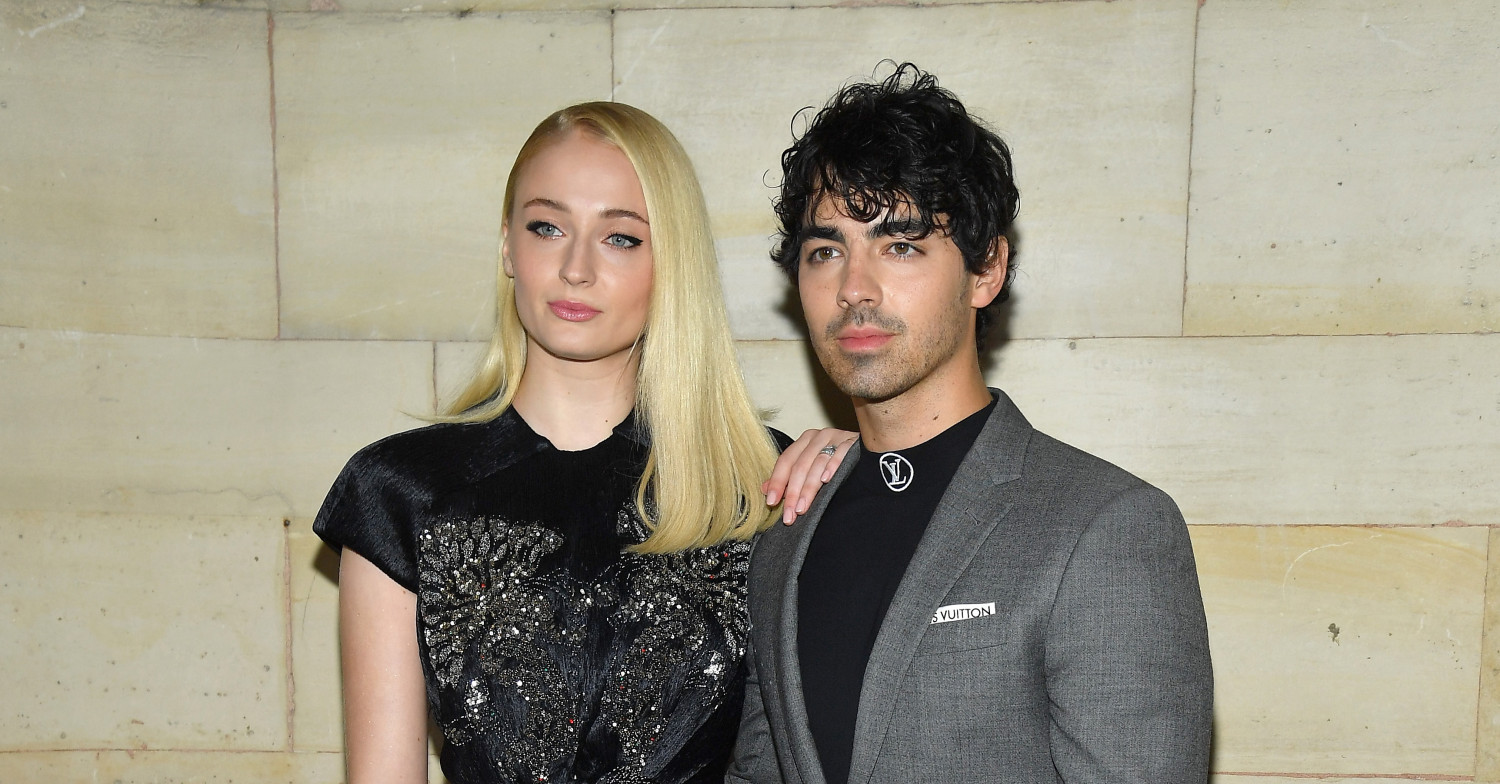 Sophie Turner and Joe Jonas Get Married in Secret Wedding in Las Vegas | NTD