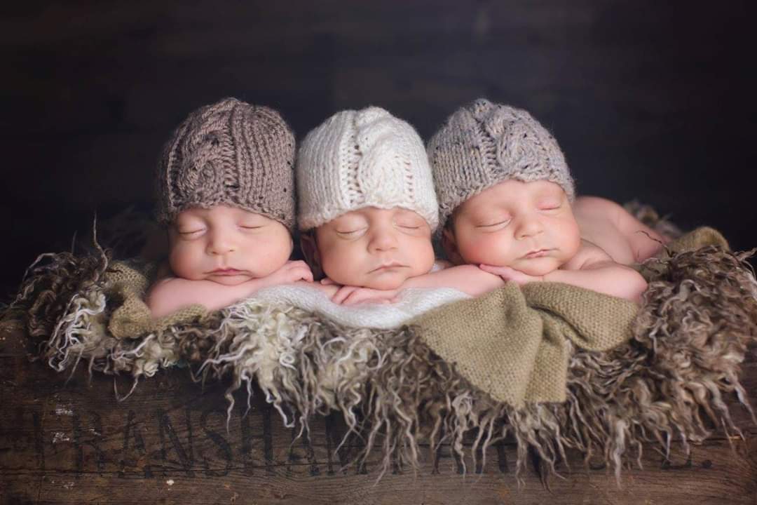 Triplets Make Their Mark on Social Media | NTD