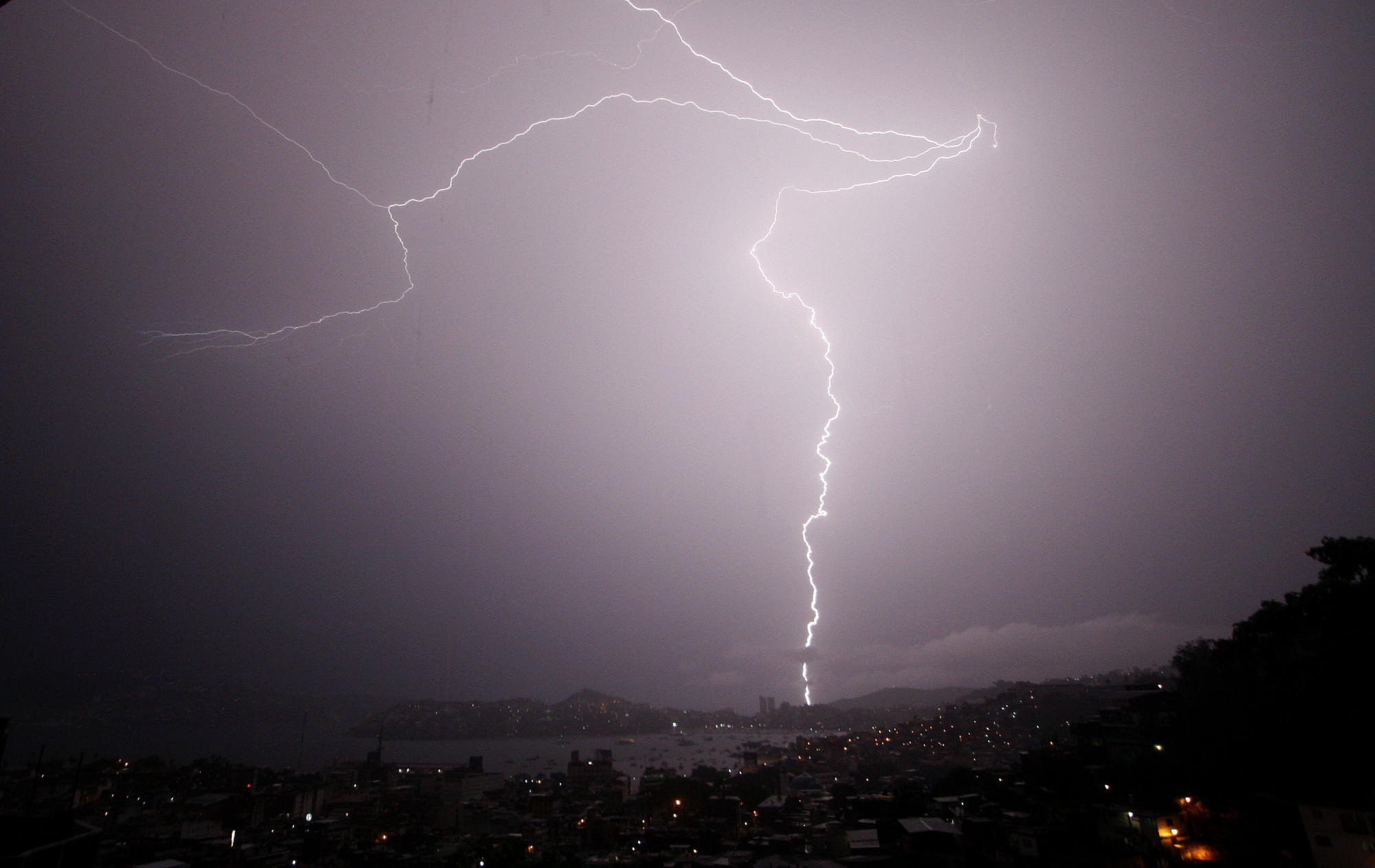 Authorities Identify Denver Man Who Died After Lightning Strike | NTD