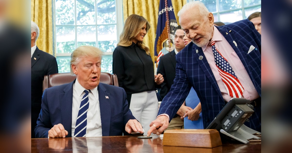 Apollo 11 Astronauts Reunite on 50th Anniversary of Moon Landing | NTD