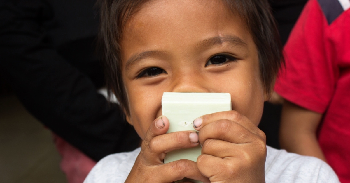 Changing the Lives of Millions With a Bar of Soap | NTD