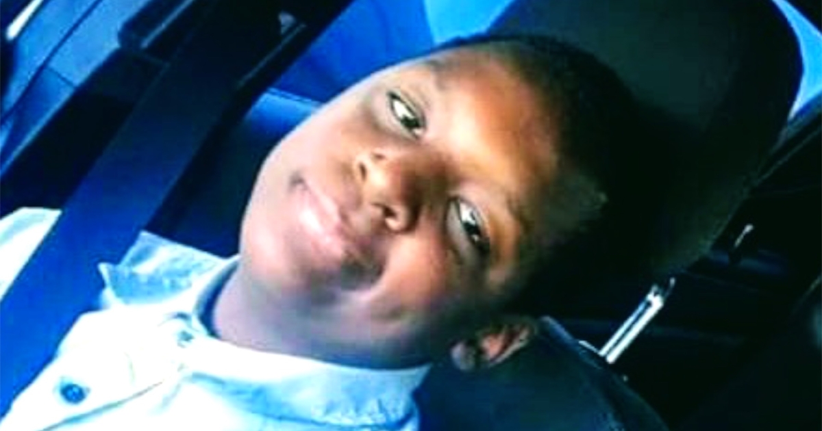 School Resource Officer and Nurse Save Student After His Heart Stops | NTD