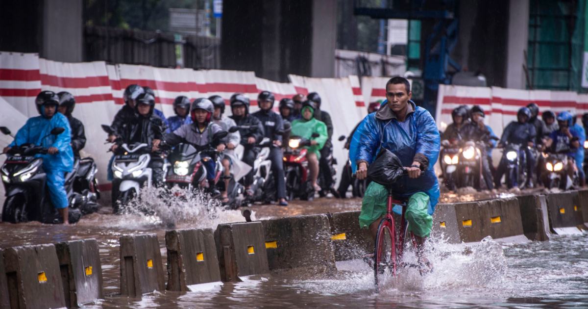 Indonesia’s Low-Lying Capital Flooded for Second Time This Year | NTD