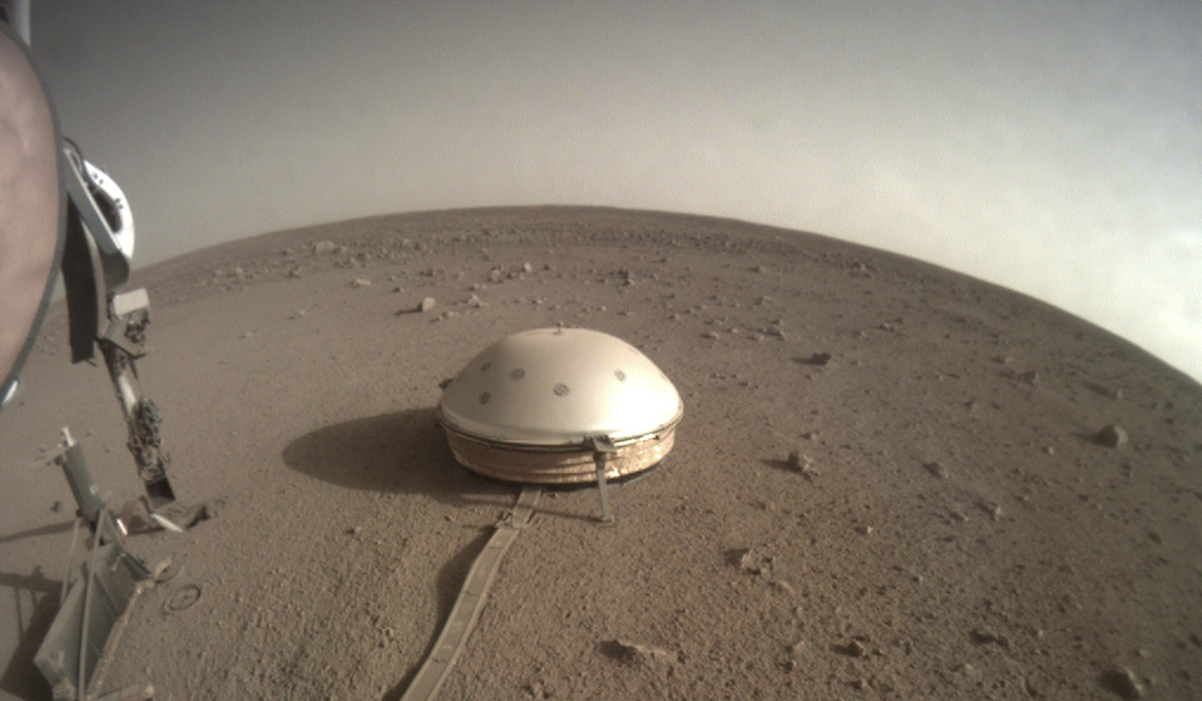 Mars Lander Confirms Quakes, Even Aftershocks on Red Planet | NTD