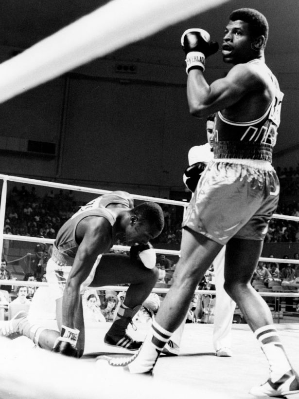 Former Heavyweight Champion Leon Spinks Is Fighting Cancer | NTD