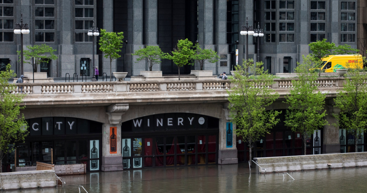 Flooding Hits Parts of Midwest, With Evacuations in Michigan | NTD