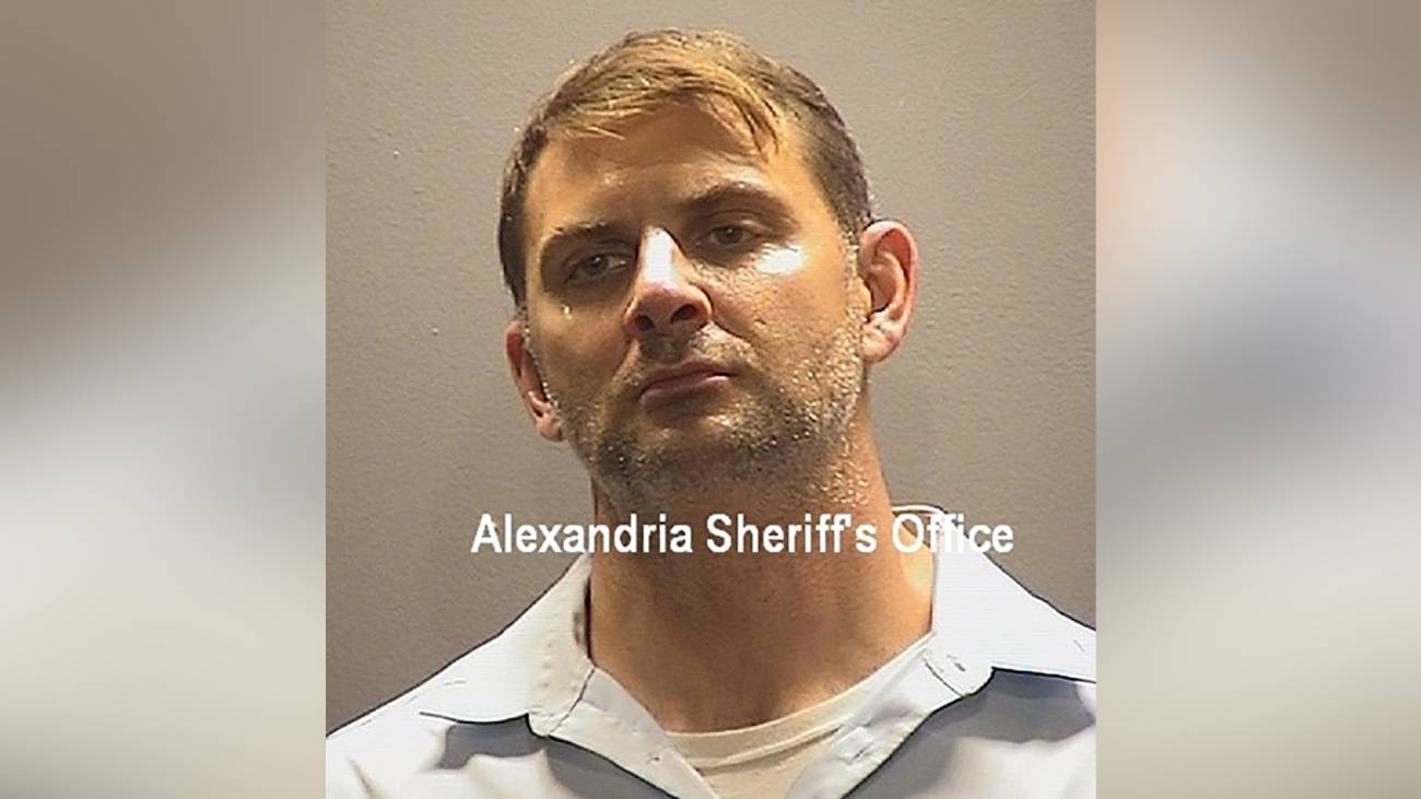US Former Special Forces Officer Charged With Spying for Russia | NTD