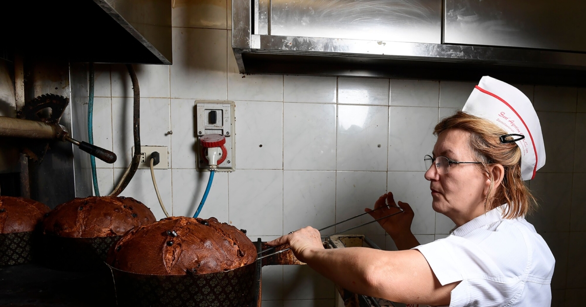 Pastry Chefs From Around the Globe Compete in the ‘Best Panettone in ...