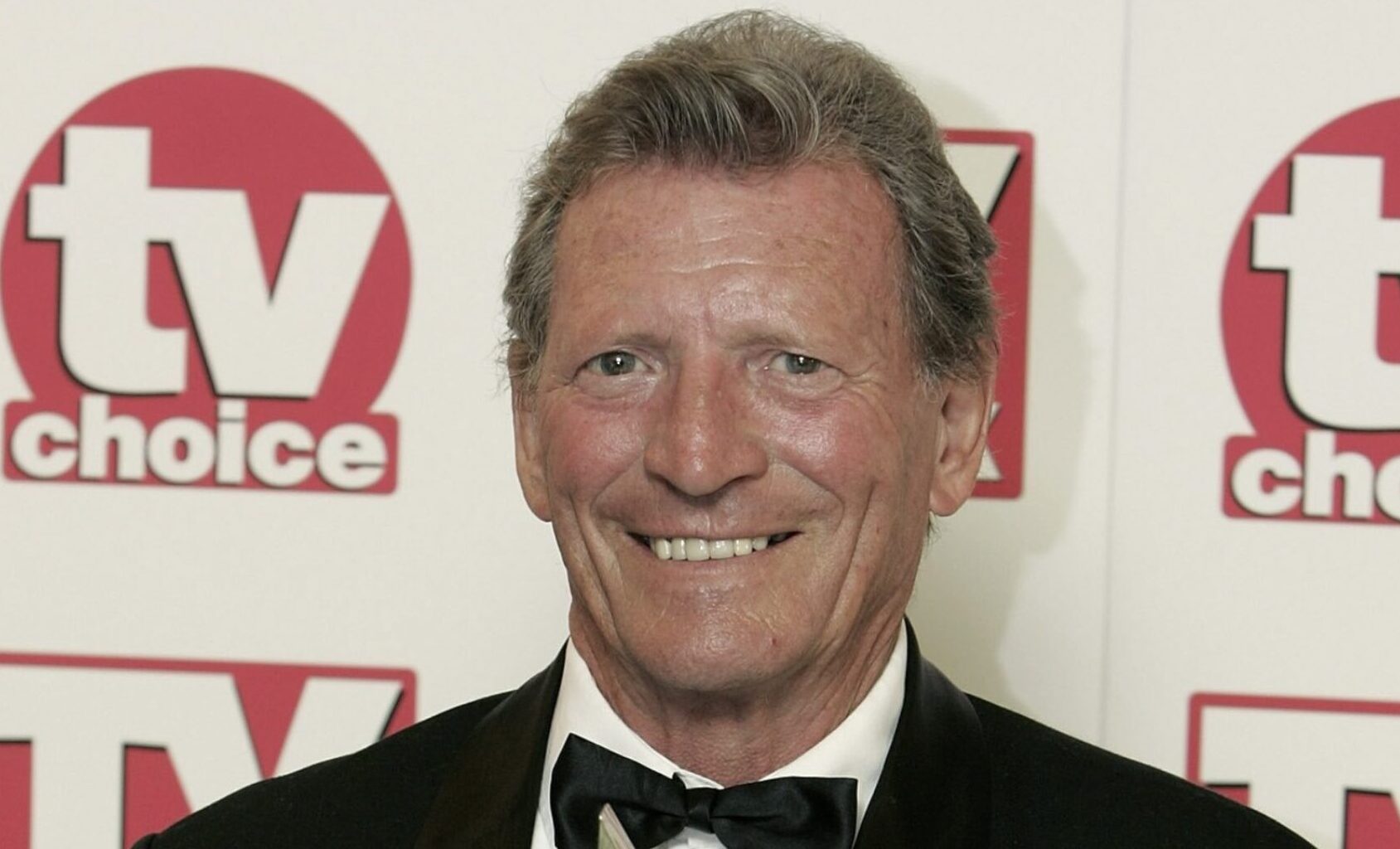 ‘Coronation Street’ Actor Johnny Briggs Dies at Age 85 | NTD