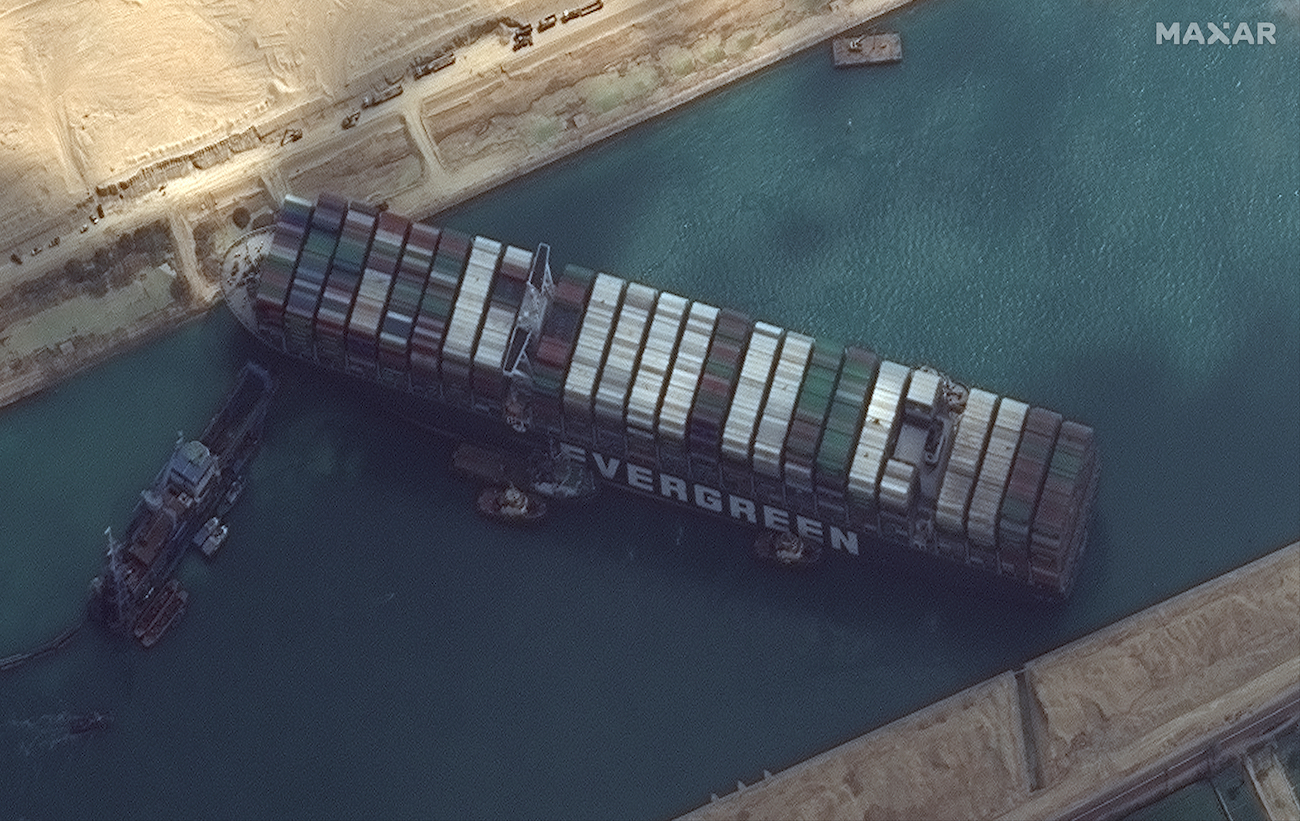 Ship Blocking Suez Canal Moves Slightly, Unclear When It Will Refloat | NTD