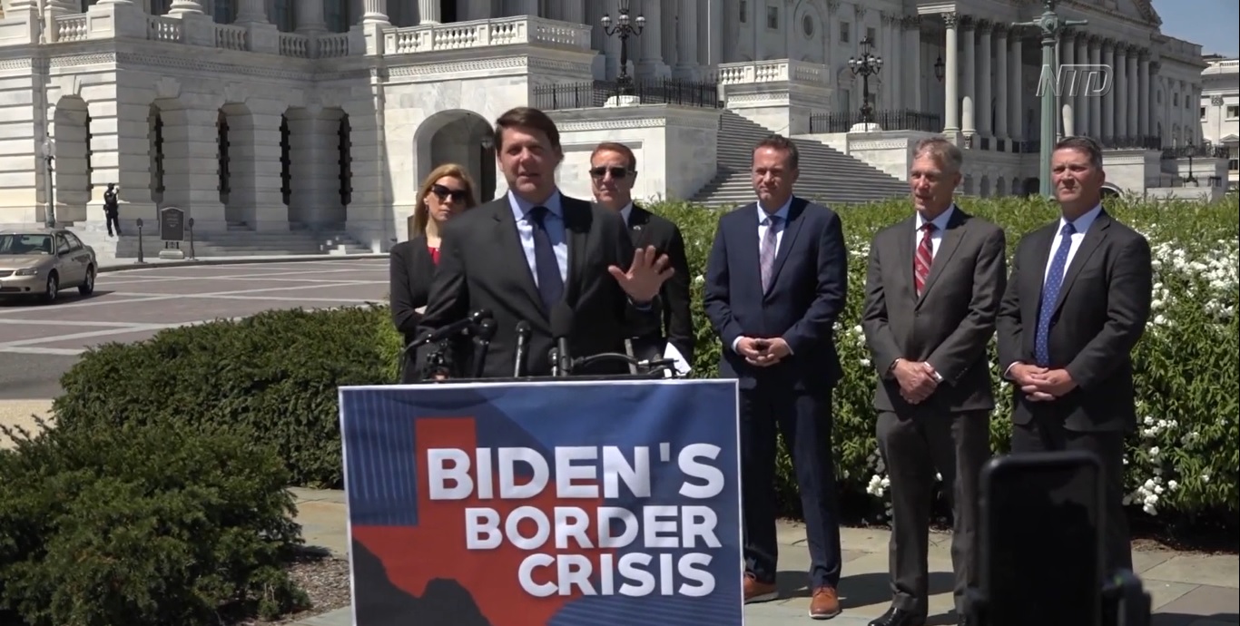 Texas Lawmakers Say They See ‘Lack of Compassion’ at Border | NTD