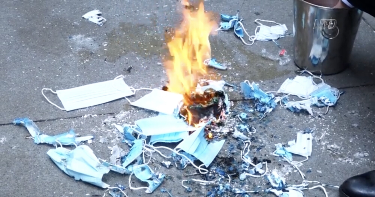 Burning Masks to Celebrate End of New York Mandate | NTD