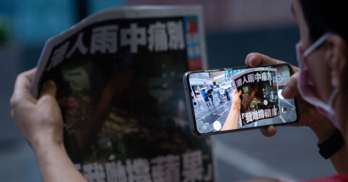 Hong Kong Police Arrest Former Apple Daily Journalist At Airport Local