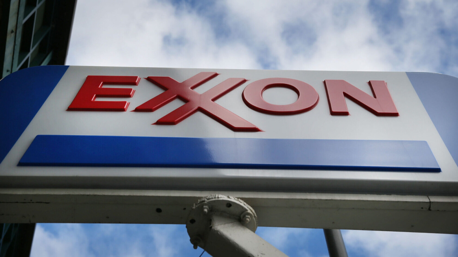 Climate Activist Gets Third Member Onto Exxon Board | NTD