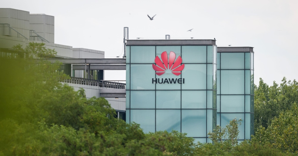 UK: Huawei Has ‘Infiltrated’ Cambridge | NTD