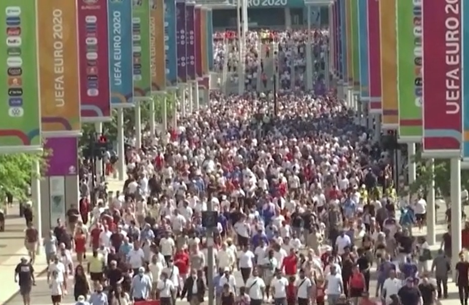 EU Leaders Not Happy With ‘Packed’ Wembley Stadium | NTD