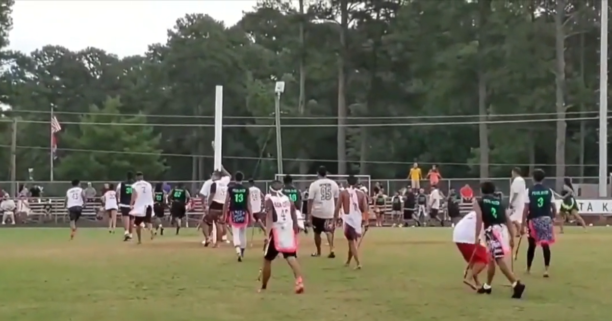 Stickball Team Enjoys Traditional Sport | NTD