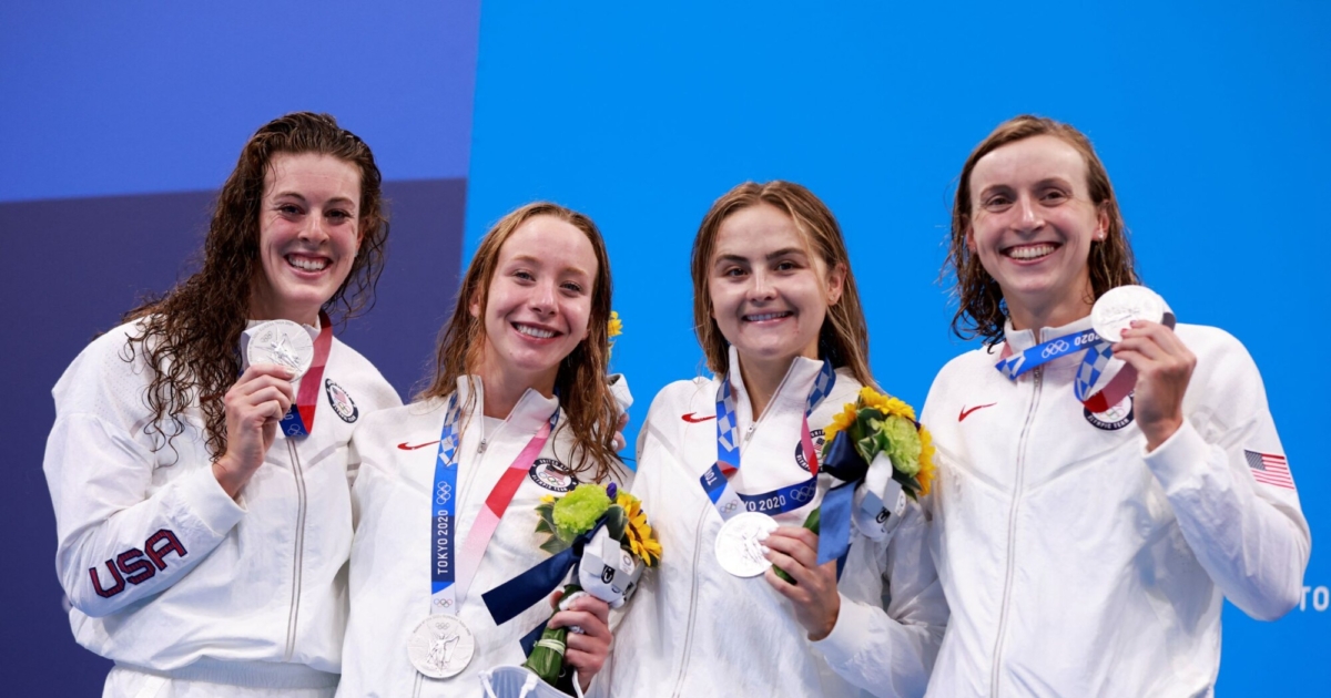 USA Swim Team Collects Olympic Medals | NTD