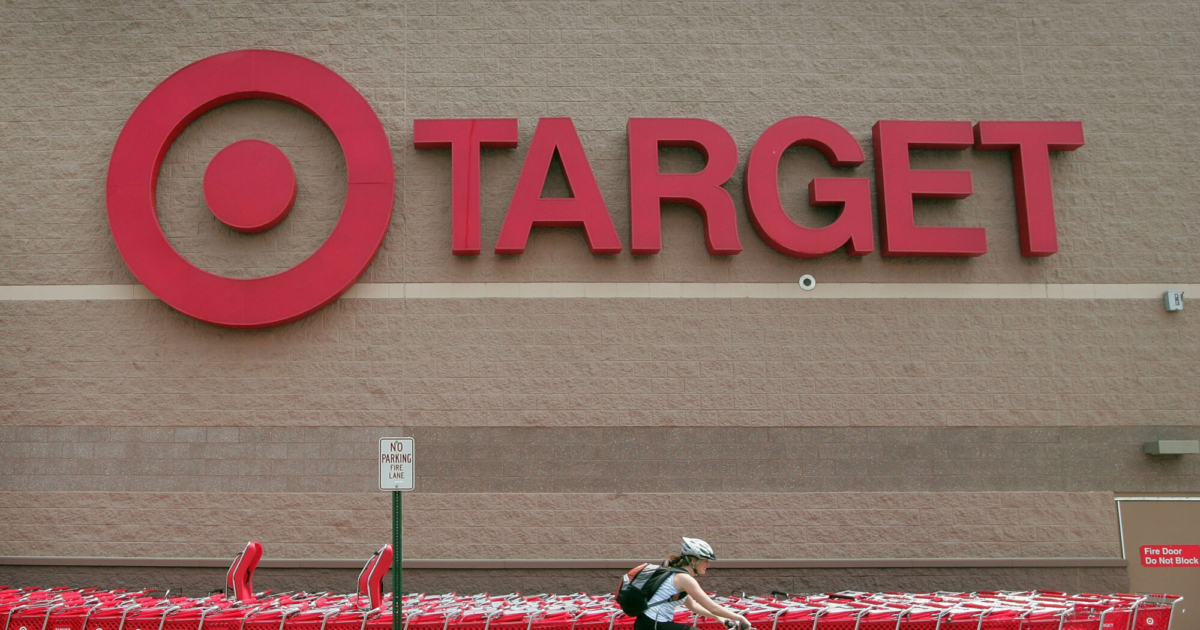 Target Says It Will Never Open on Thanksgiving Again | NTD