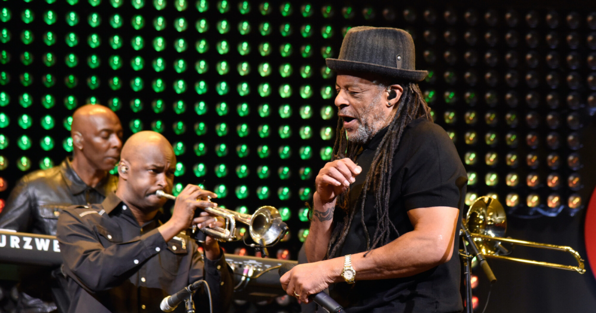UB40 Founding Member Astro Dies Following Short Illness | NTD