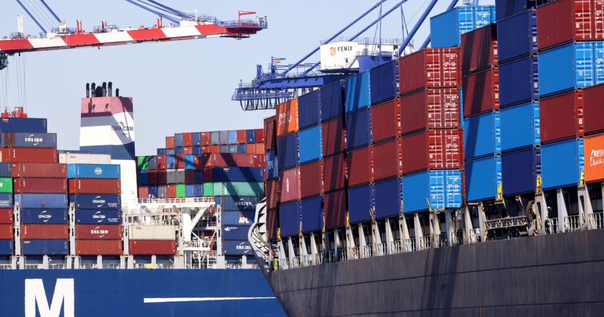 Backlog of Container Ships at California Port Reaches Record High | NTD
