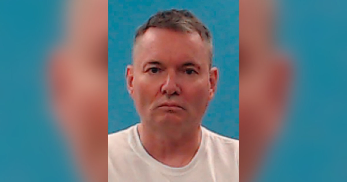 Long-Time School Doctor Accused of Sex Crimes | NTD