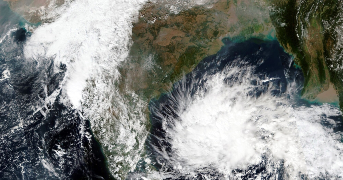 Storm Weakens After Heavy Rain, Evacuation in Southern India | NTD