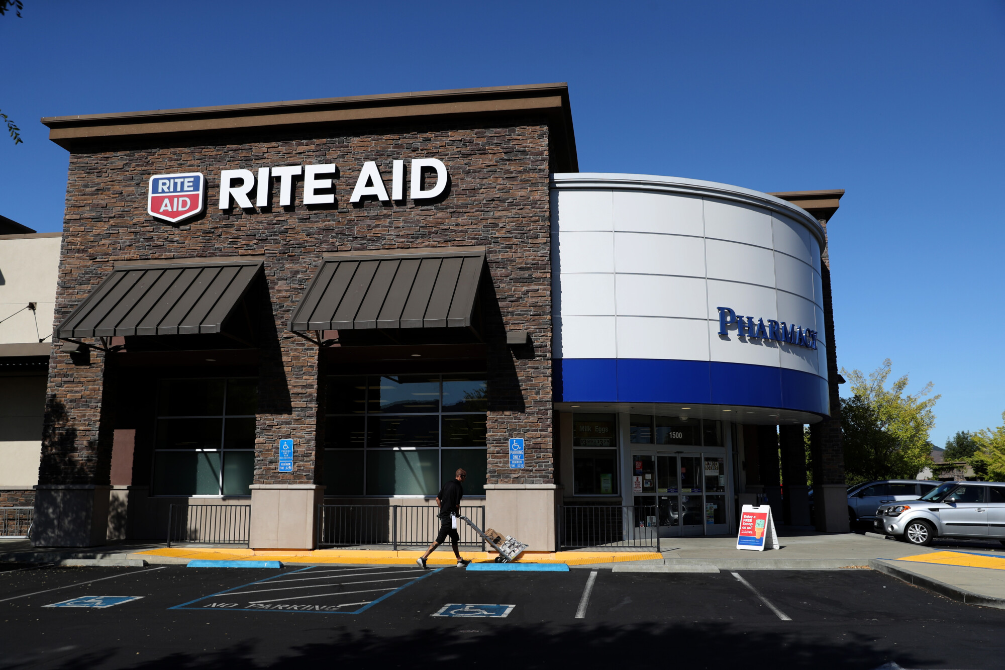 Rite Aid to Close 63 Drugstore Locations Across the US | NTD