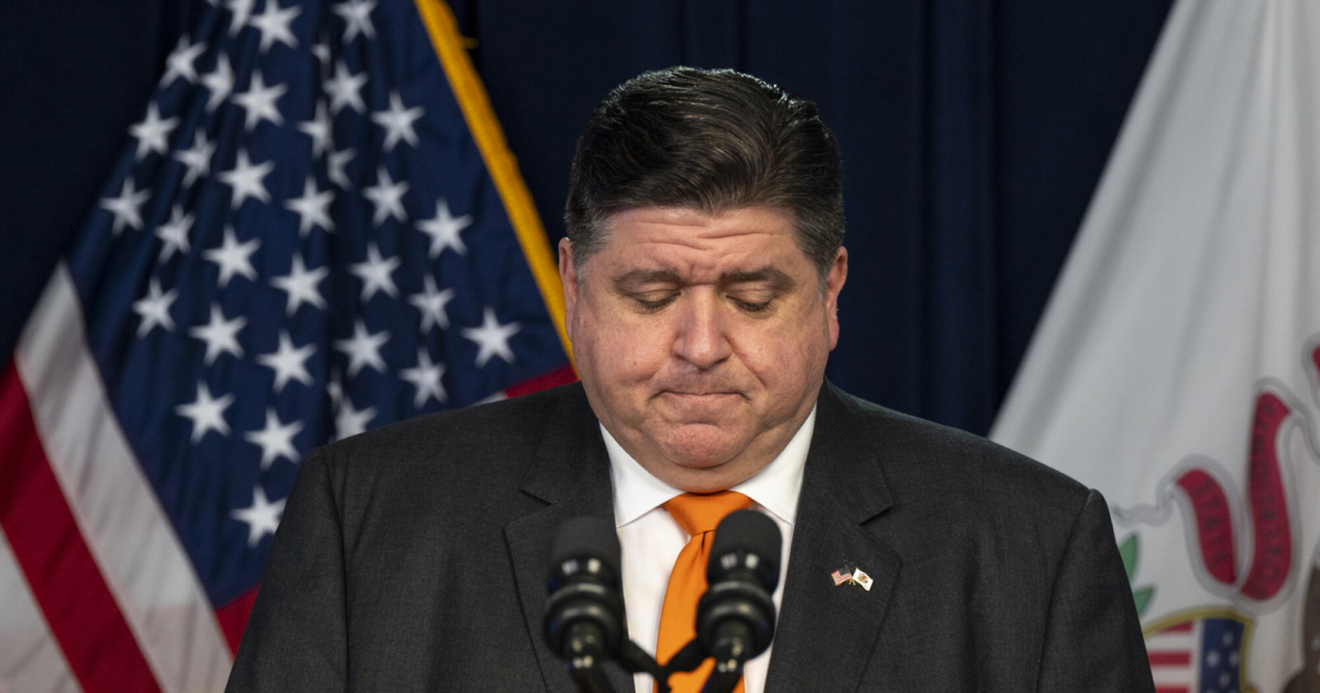 Illinois Governor to End Mask Mandate for Schools Next Week | NTD