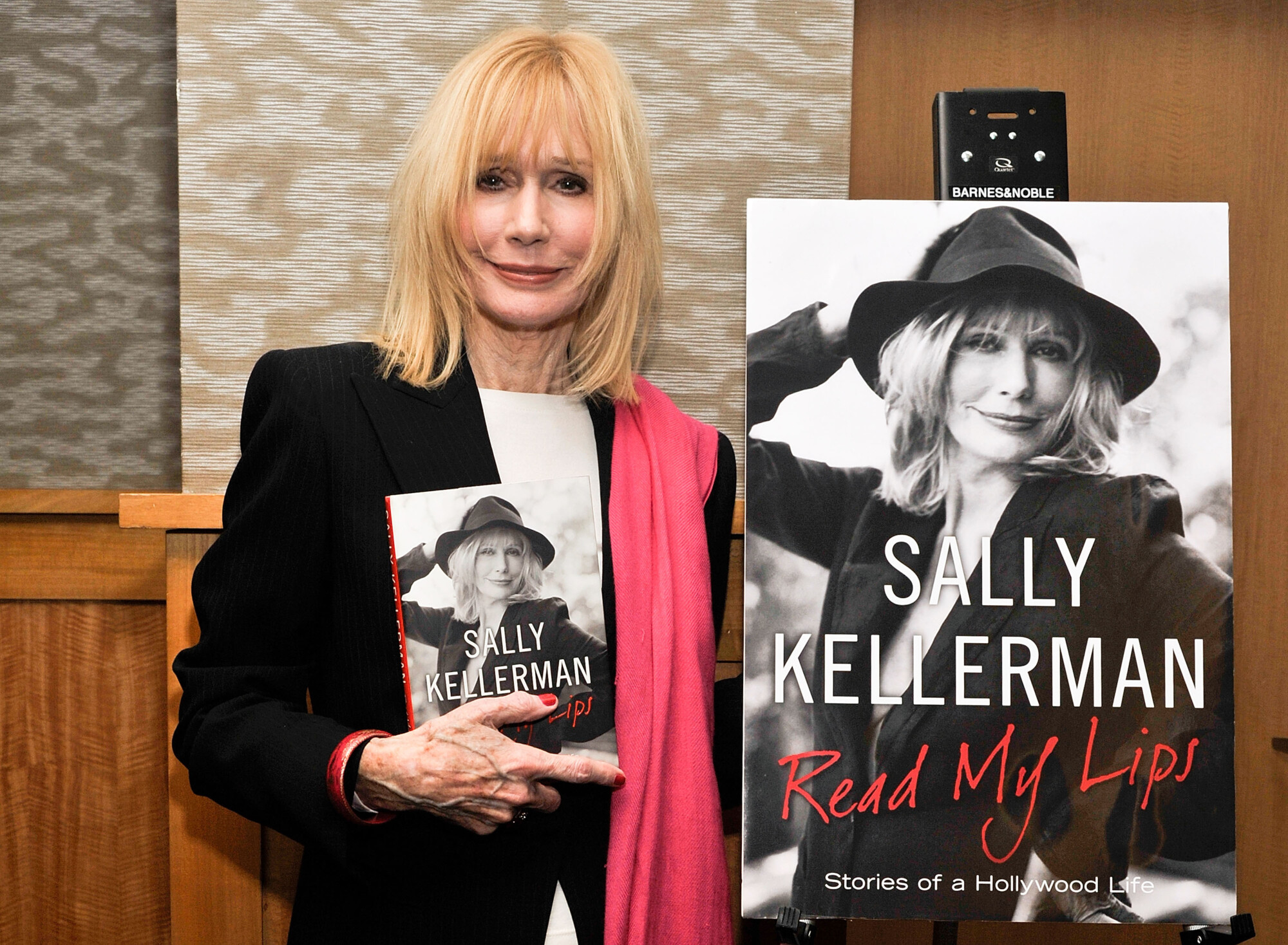 Oscar-Nominated ‘M*A*S*H’ Star Sally Kellerman Dies From Heart Failure ...